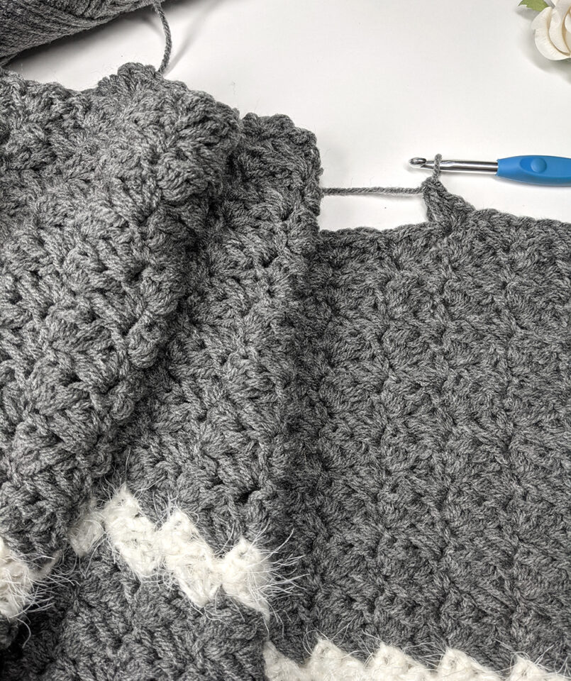 Bernat Velvet Yarn Crochet Pattern: Modern Color Blocks - Craft-Mart